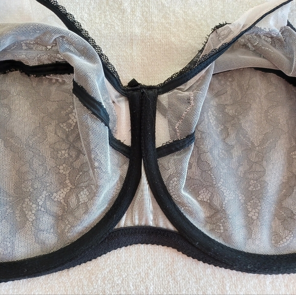 Wacoal | Intimates & Sleepwear | Wacoal Retro Chic Underwire Bra Size ...